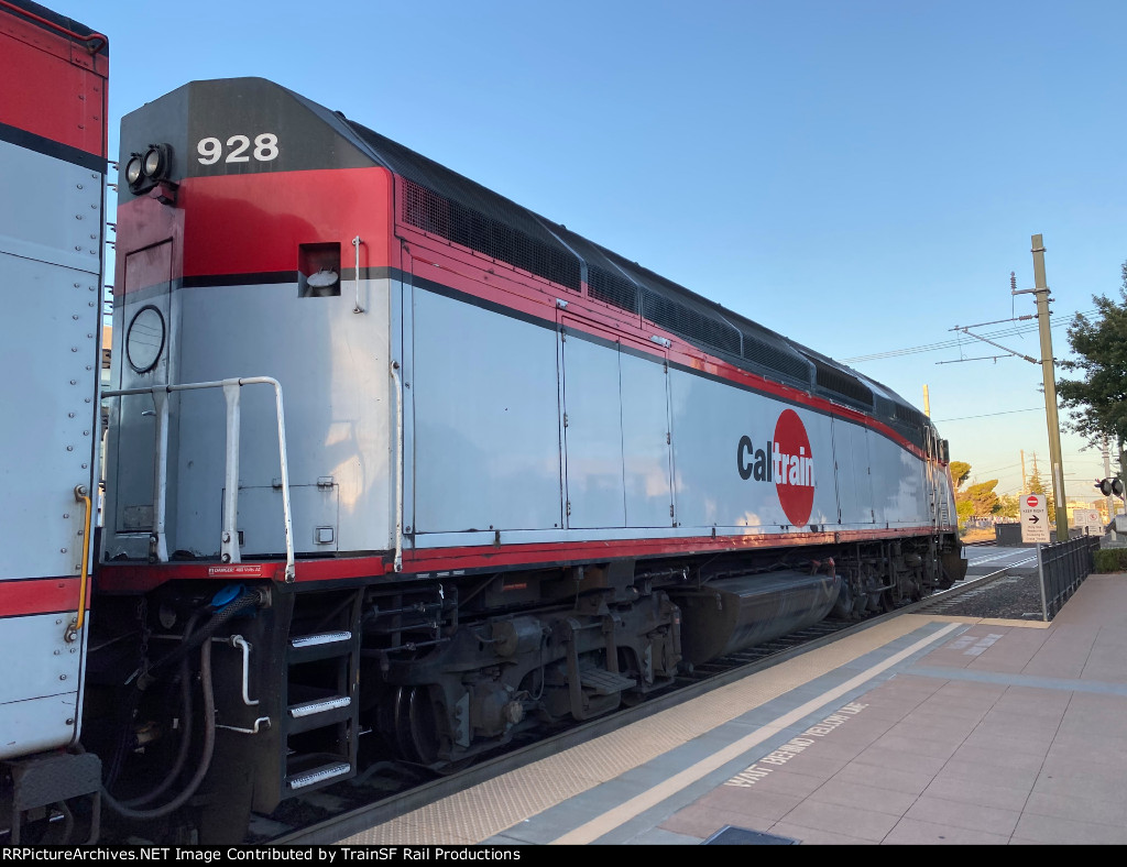 JPBX 928 Leads Caltrain 180